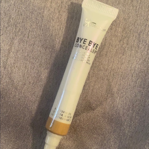 it cosmetics | Makeup | It Cosmetics Bye Bye Concealer | Poshmark